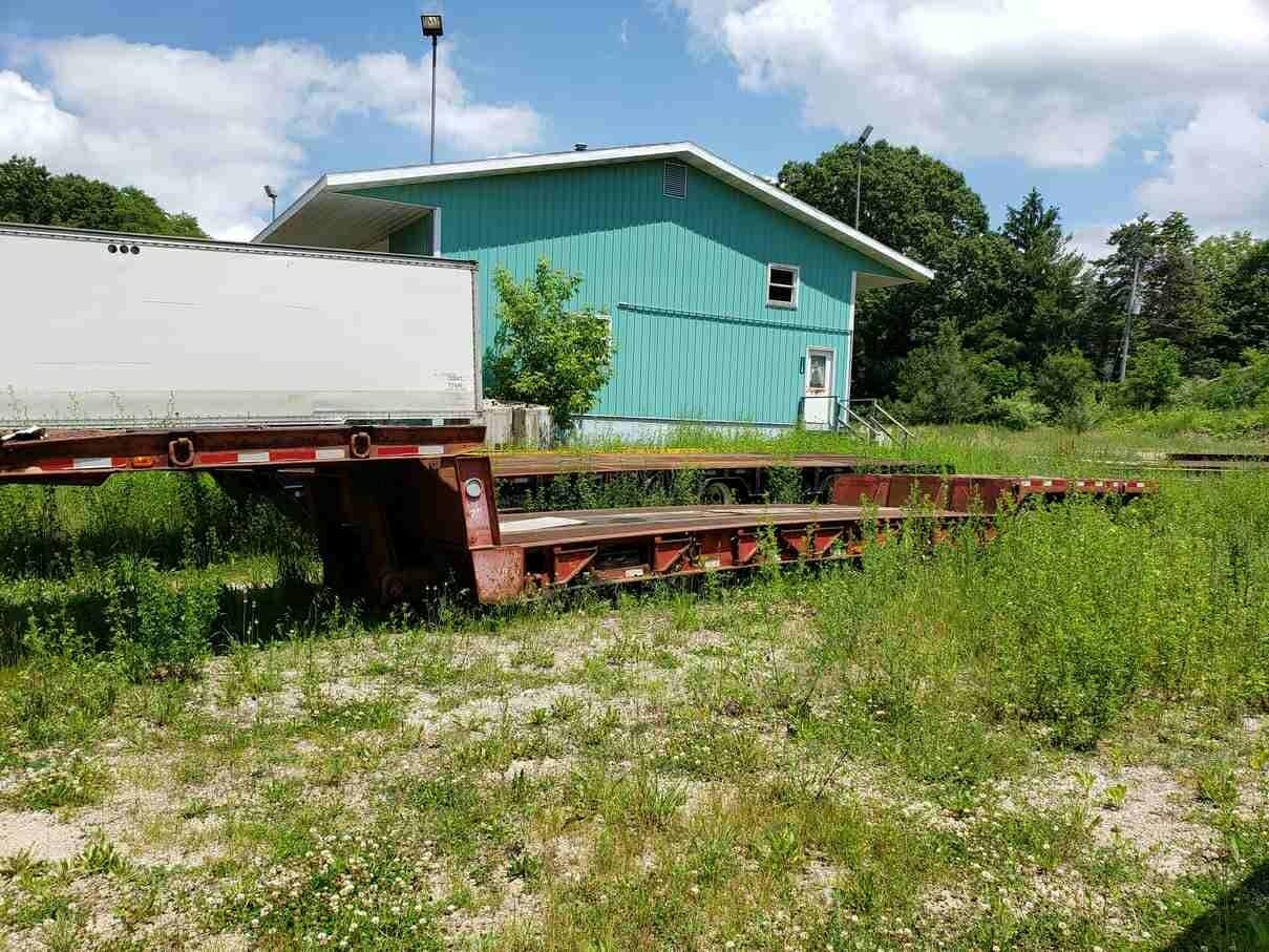 Nelson Folding Neck Trailer For Sale - Call 616-200-4308