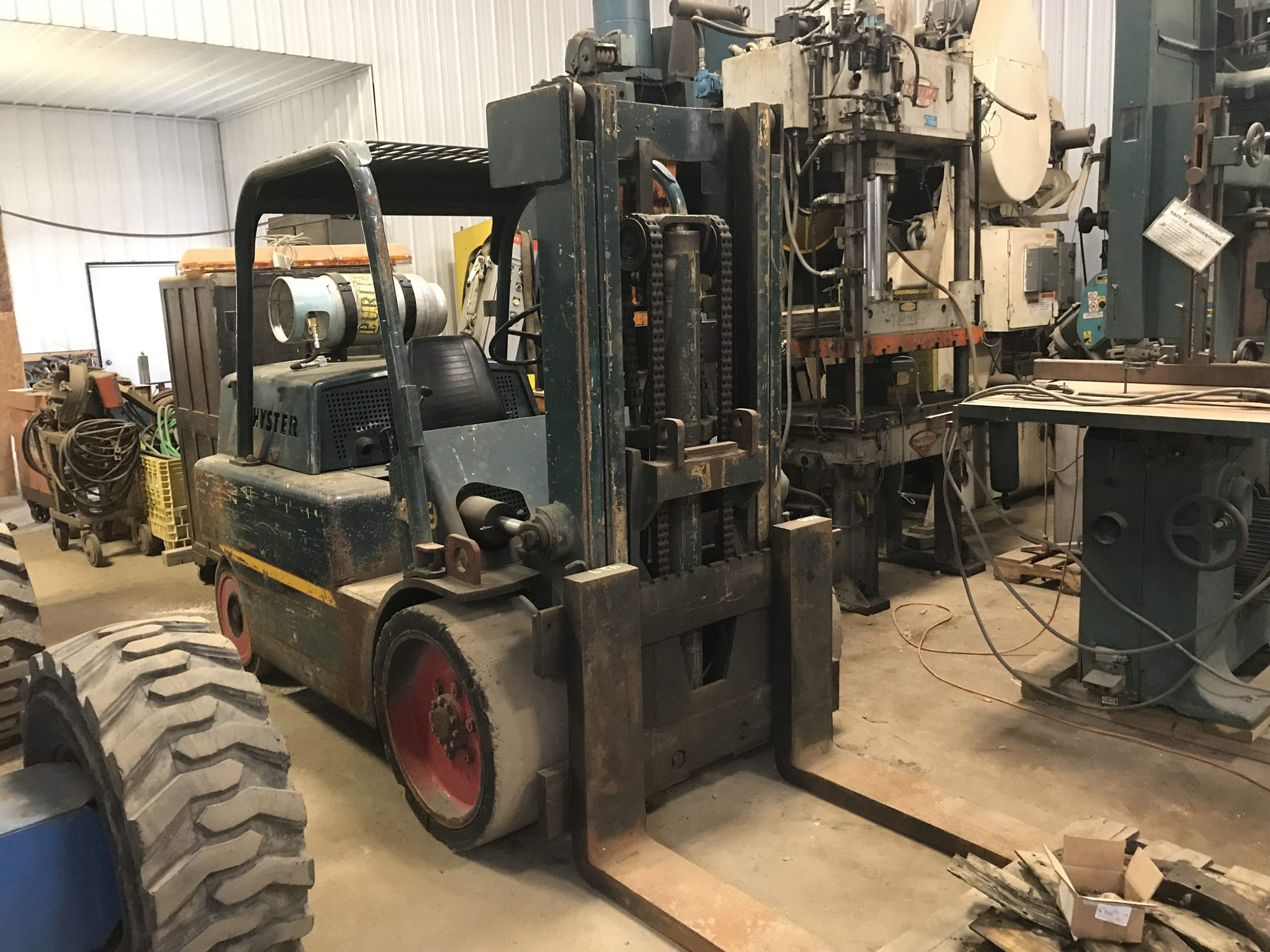 15,000lb. Capacity Hyster Forklift For Sale 7.5 Ton - Call 616-200-4308