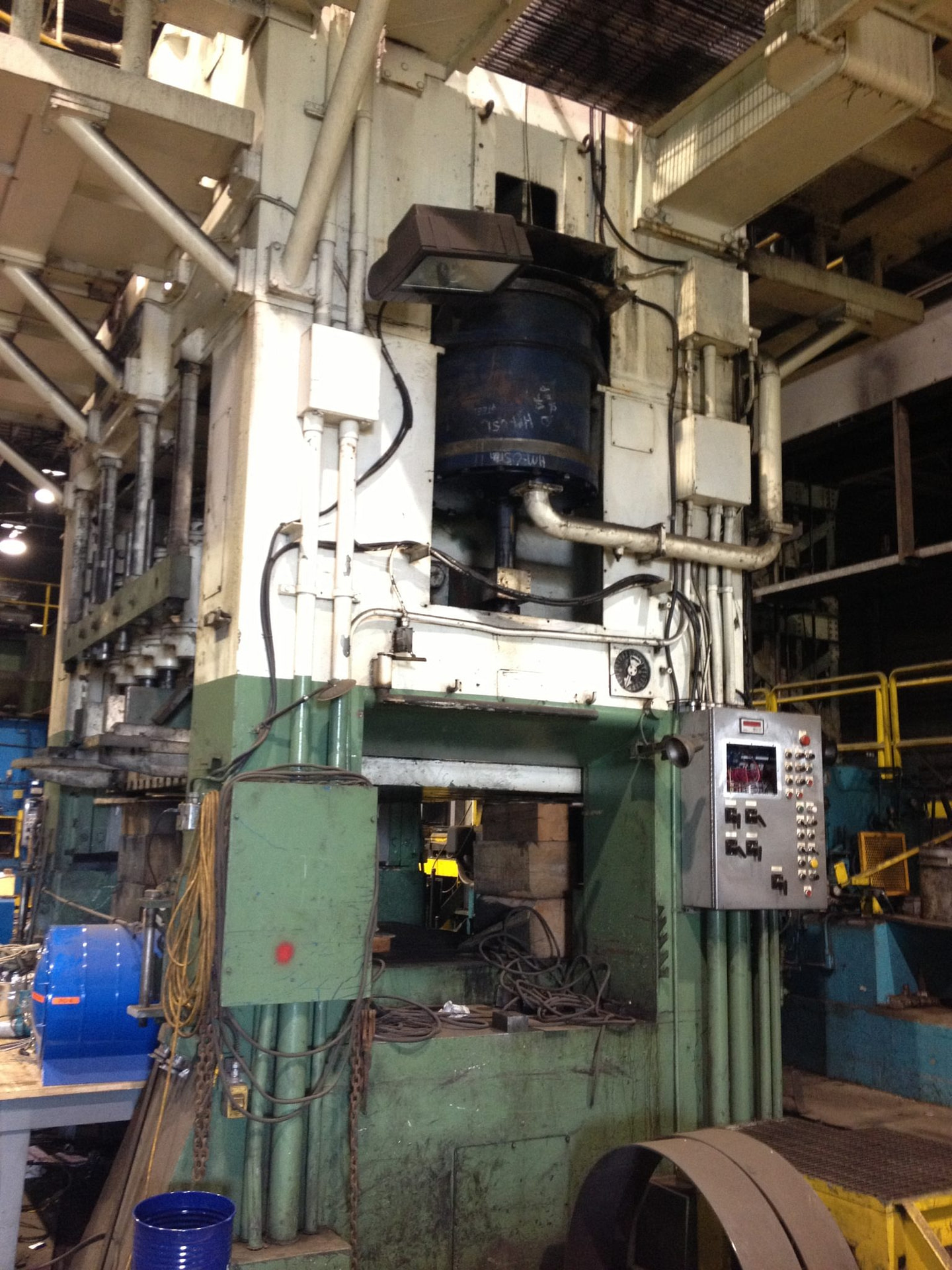 1,200 Ton Capacity USI Clearing Straight Side Press For Sale | Call 616 ...