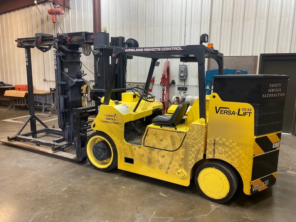 25/35 Versa Lift For Sale - Call 616-200-4308